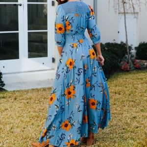 Jaase | Dresses | Jaase Harlow Floral Print Blue Indiana Maxi Dress ...